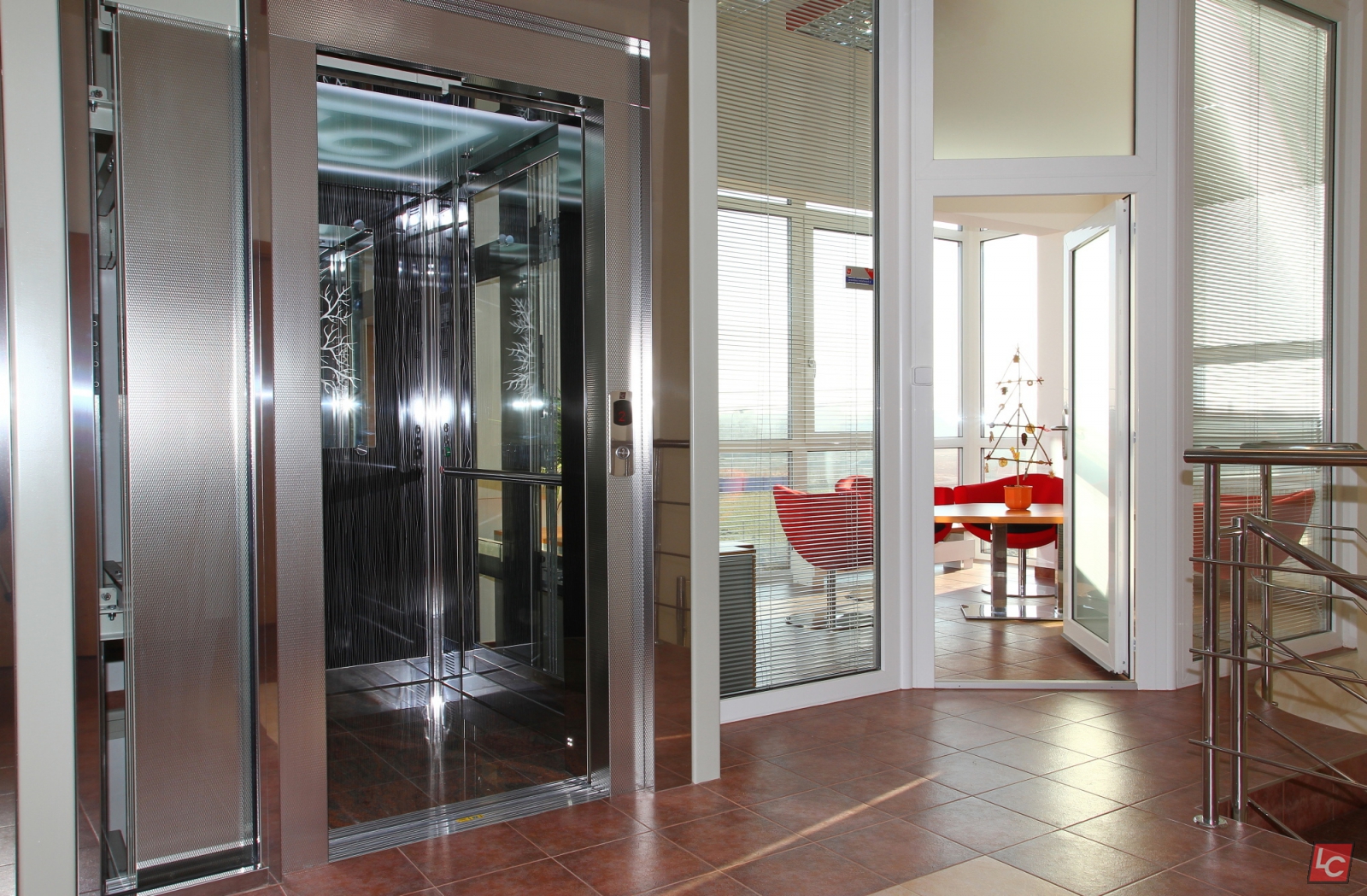 Lift Components s.r.o. | Photogallery - Lift cabins LC Exclusive Glass